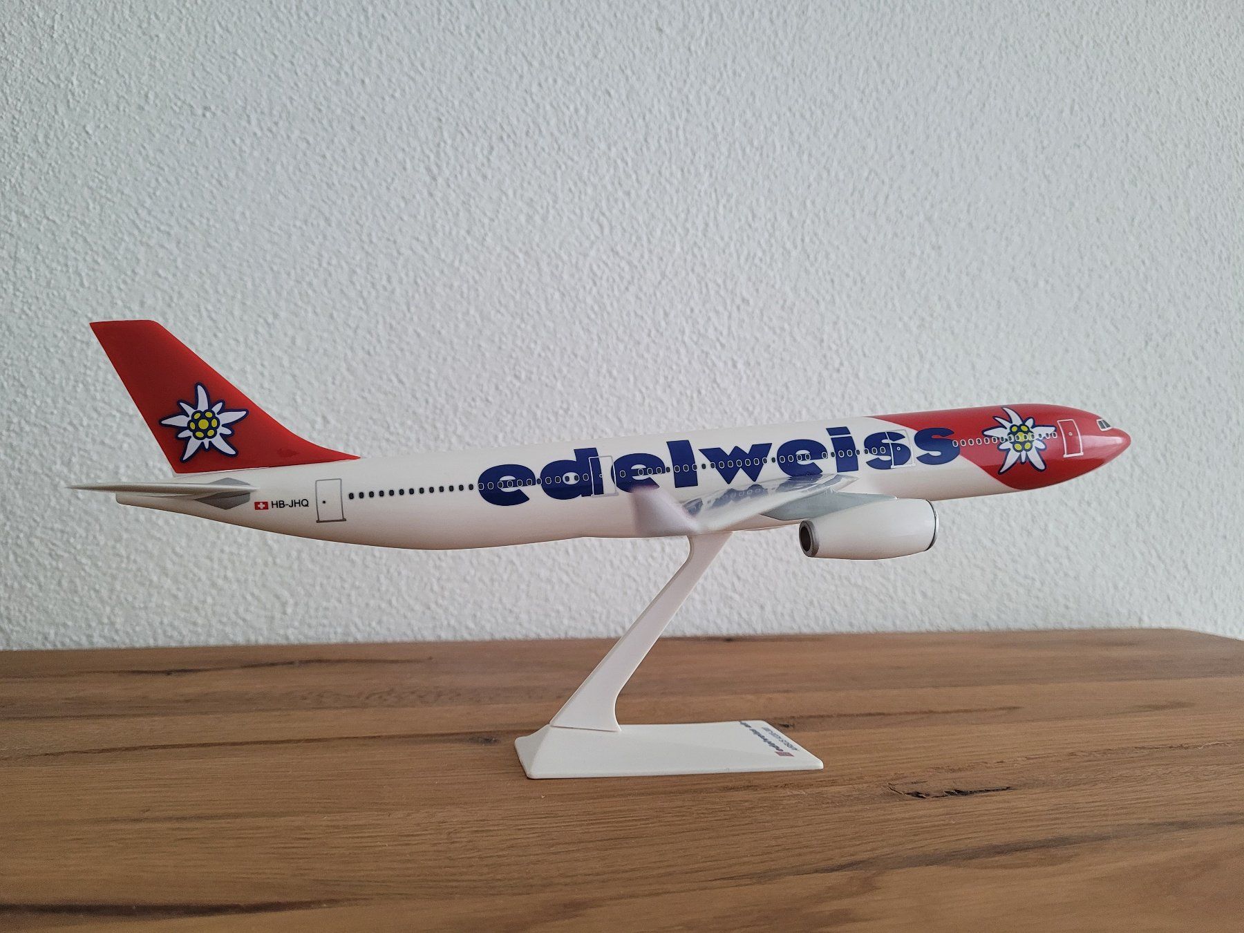 Edelweiss Air A330-300 - 1:200 Steck-/Modellflugzeug (Neu und ...