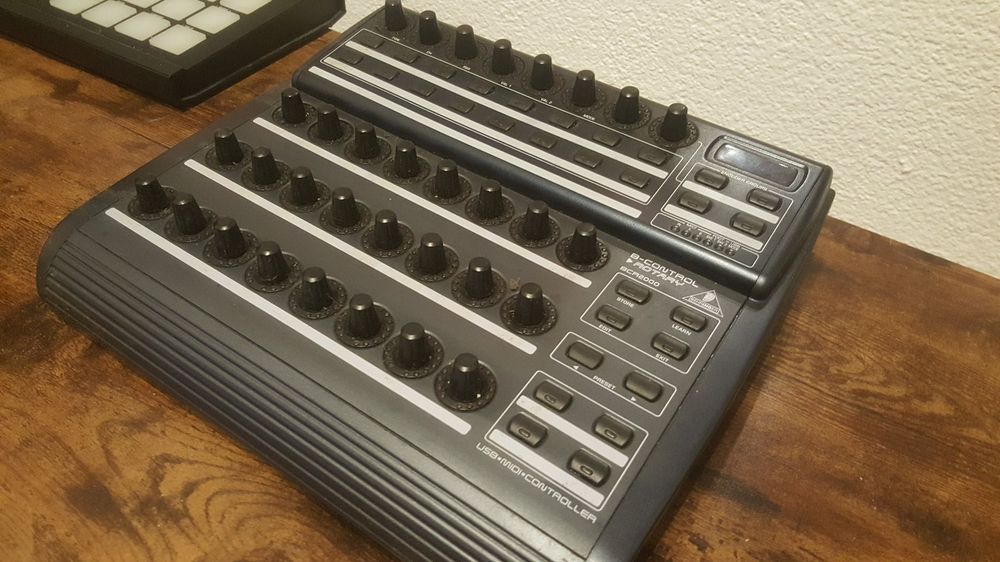 Behringer BCR2000 Controller | Kaufen auf Ricardo