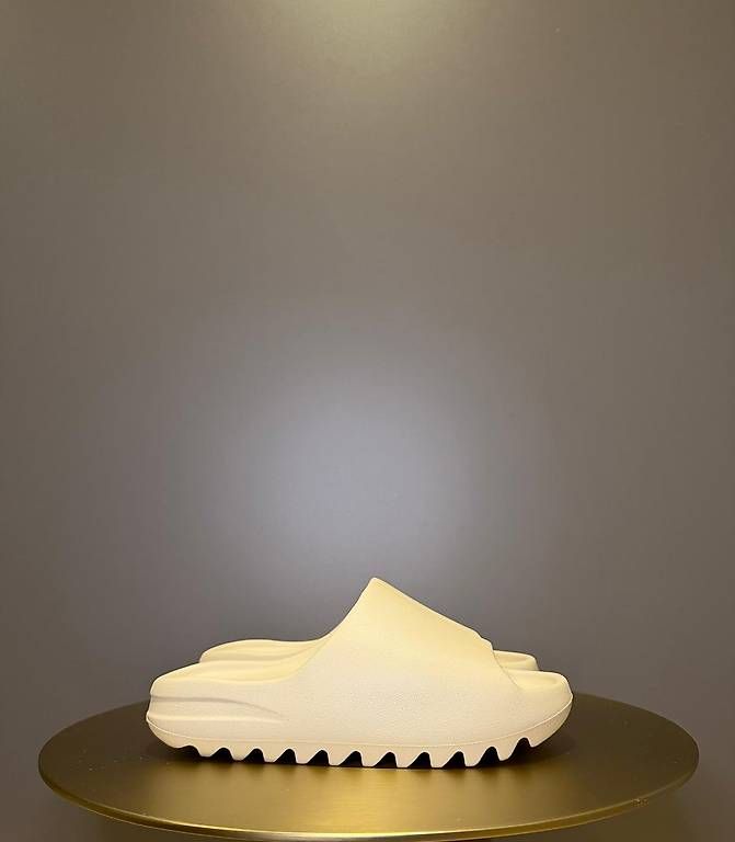 Yeezy Slide "Pure" (Gebraucht) in Langnau i. E. für CHF 120 – nur ...
