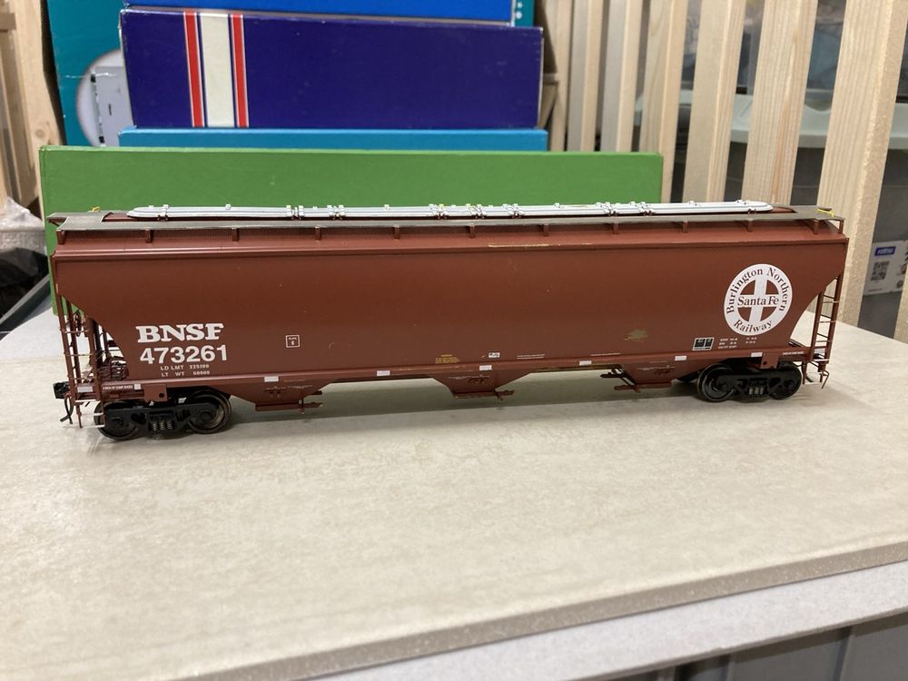 US 3 Bay Hopper Car Spur 0 1/48 BNSF Modern Messing (Neu (gemäss ...