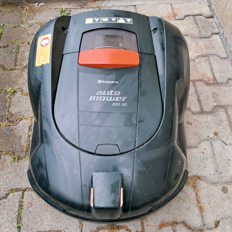 Husqvarna Automower 220 Ac inkl. Garage | Kaufen auf Ricardo