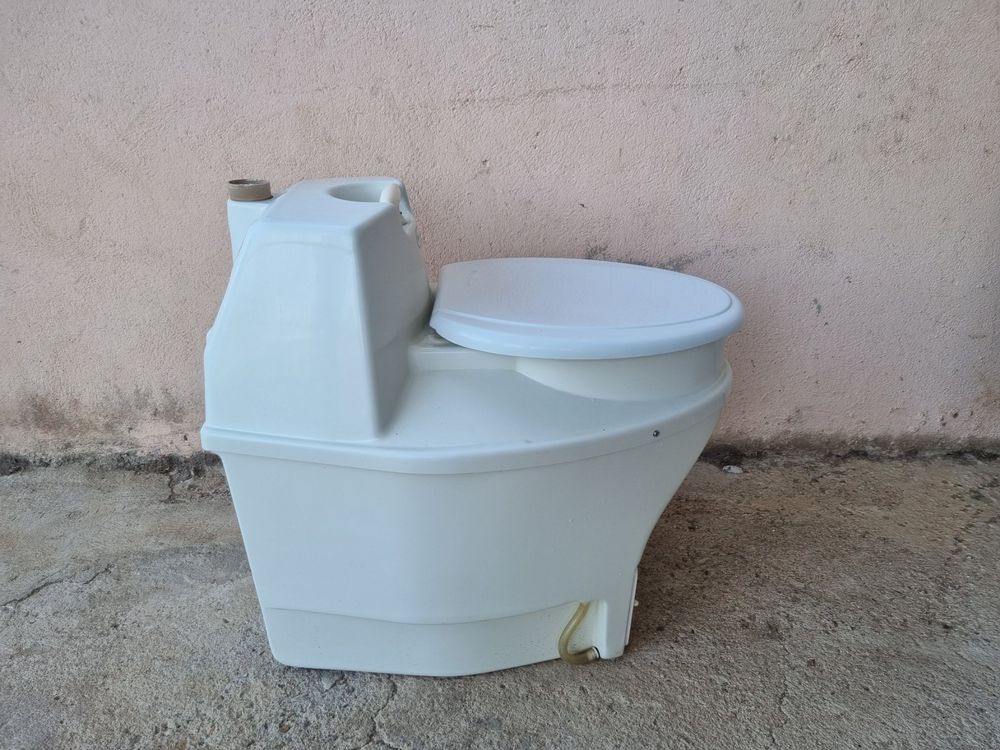 Kompost Toilette BioLet / Trockentoilette (Gebraucht) in Deitingen für ...