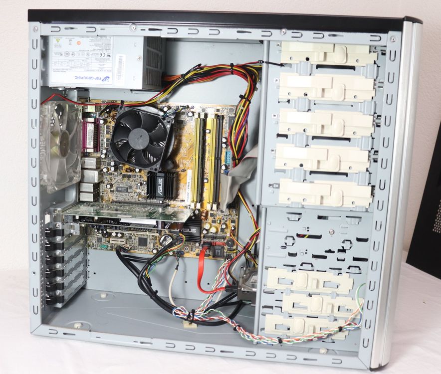 Tower PC Pentium 4 3.20GHz, 2GB, 80GB mit Windows XP 32 Bit (Gebraucht ...