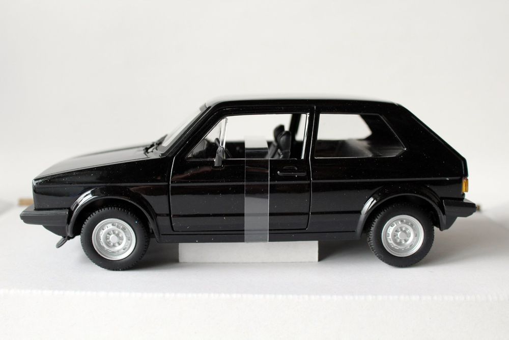 BBURAGO Modellauto 1:24 - VW Golf 1 GTI 1979 (Neu und originalverpackt ...