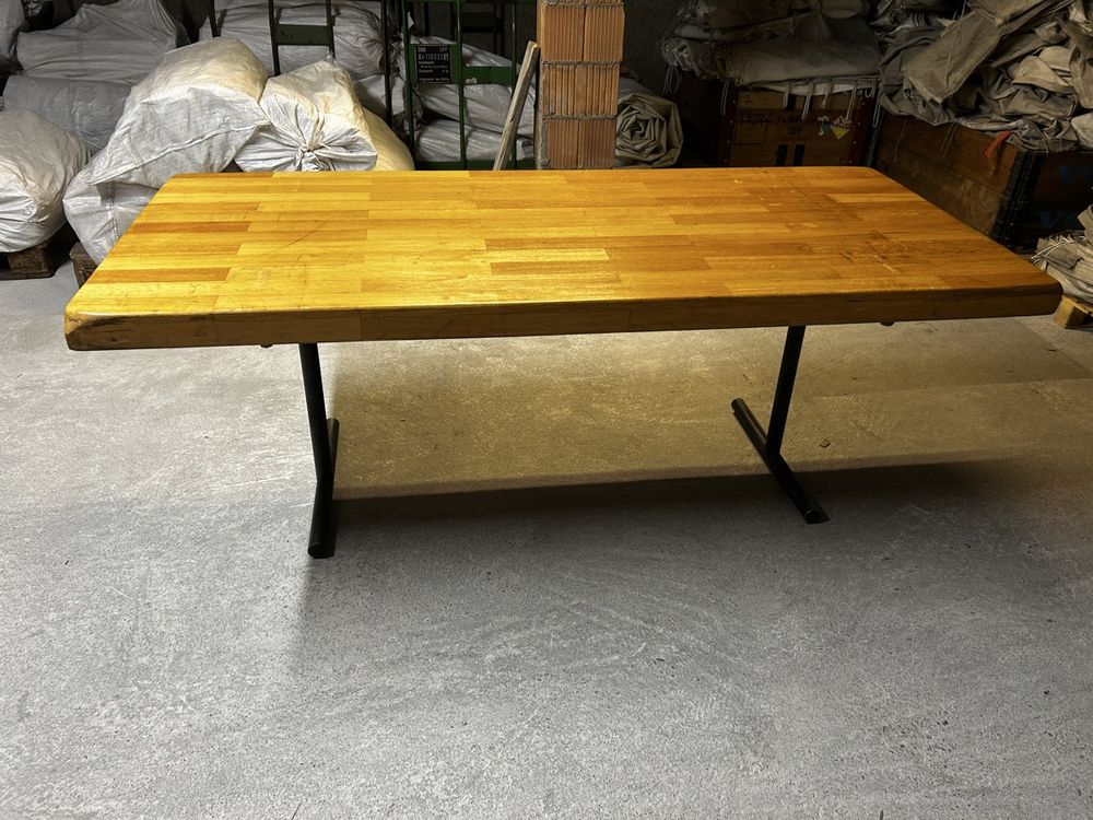 Massiver Esstisch/Holztisch, 190cmx85cm 👍 (Gebraucht) in Biel/Bienne für CHF 39.9 – nur Abholung ...