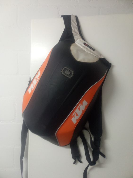 KTM Rucksack schwarz/orange, guter Zustand (Gebraucht) in Staffelbach ...
