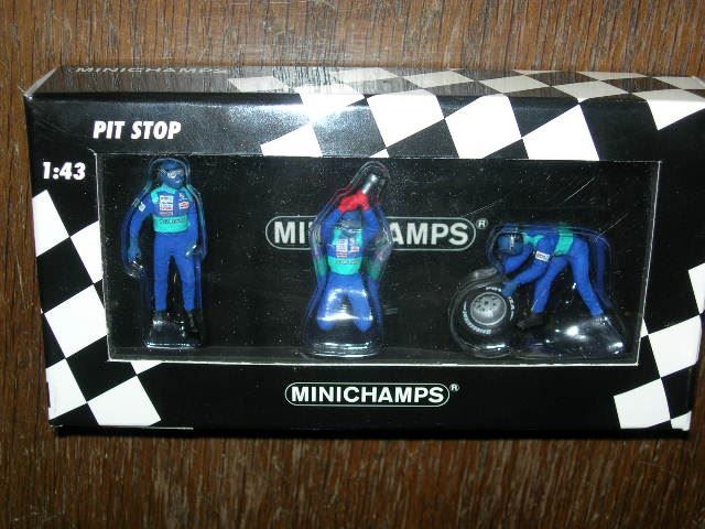 Pit Stop Sauber Front Tyre Change Set (Neu und originalverpackt) in ...