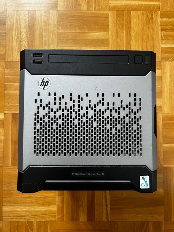 HP ProLiant MicroServer Gen8 - HDD 4x 2Tb - Etat TOP | Kaufen auf Ricardo
