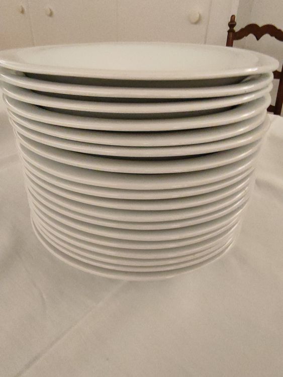 18 Suppen Teller weiss 21 cm (Gebraucht) in Solothurn für CHF 18 – nur ...