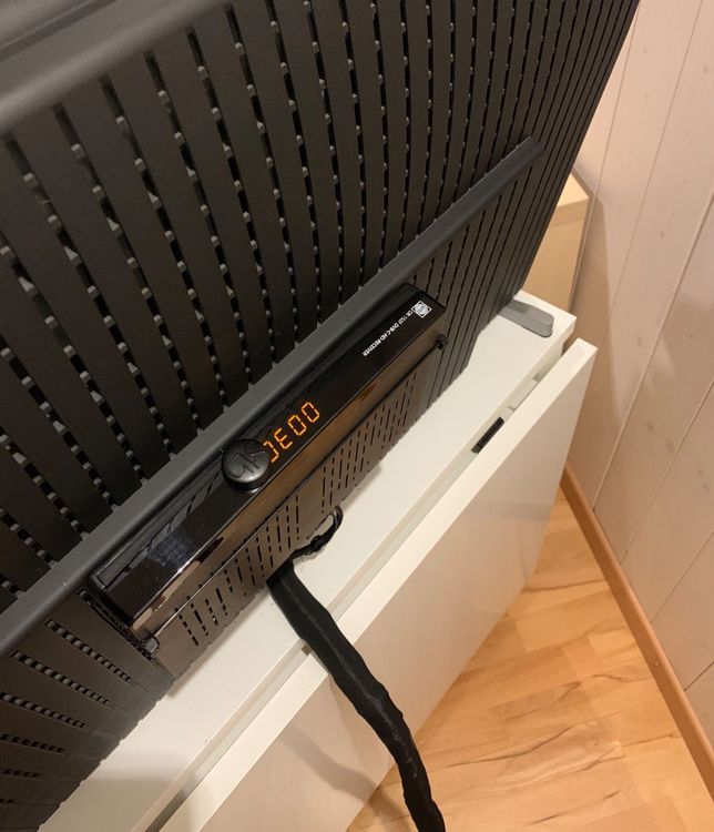 Beovision 8 - 32 & UPC-Wisi Box & Beo 4 (Gebraucht) in Zürich für CHF ...