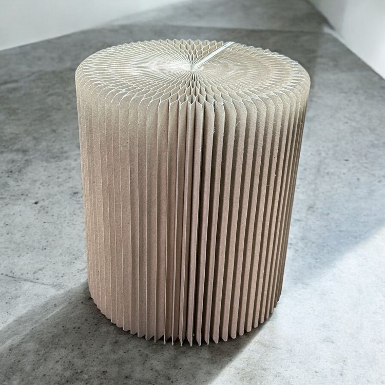 Tabouret en carton kraft pliable H: 36 cm (Gebraucht) in Morges für CHF ...