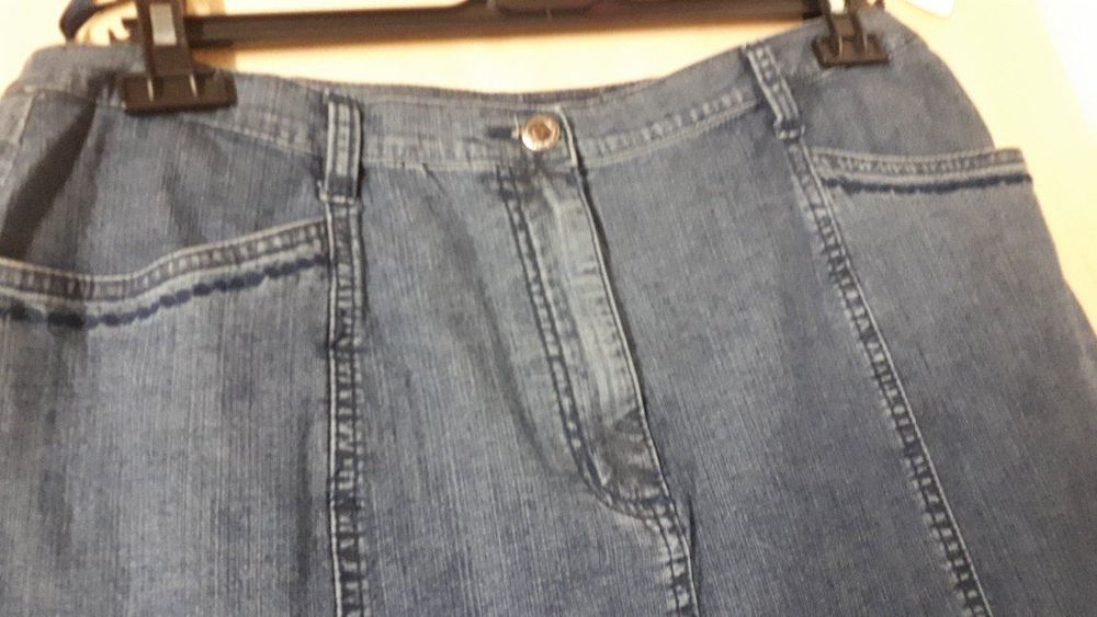 Jeansjupe Hammerschmid Grösse 44 Neu (Neu und originalverpackt) in Würenlingen für CHF 15 – mit ...