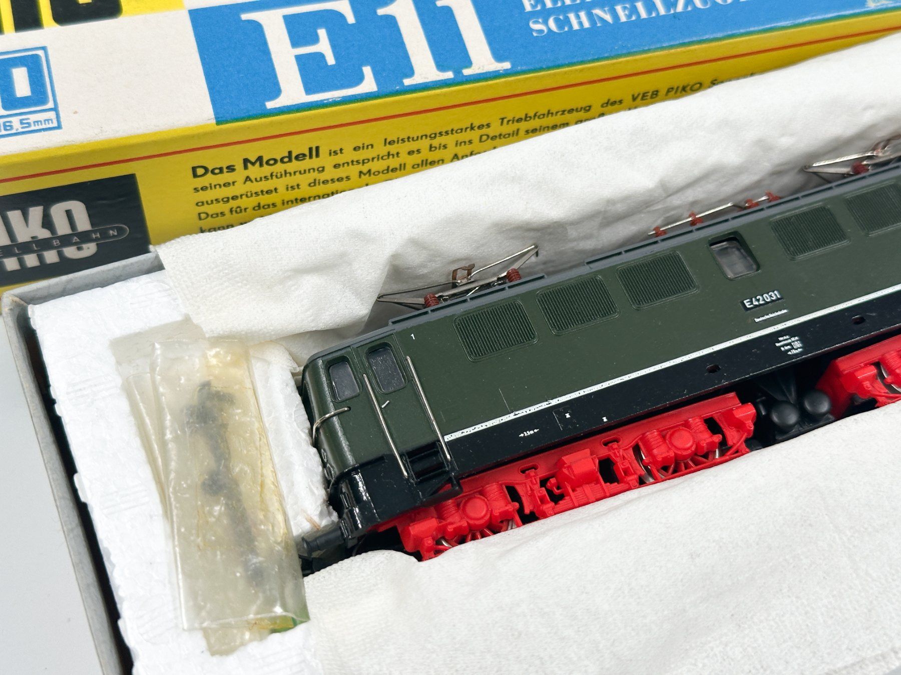 Piko E11 Elektrolokomotive HO, OVP (Gebraucht) in Zürich für CHF 27 – mit Lieferung auf Ricardo ...