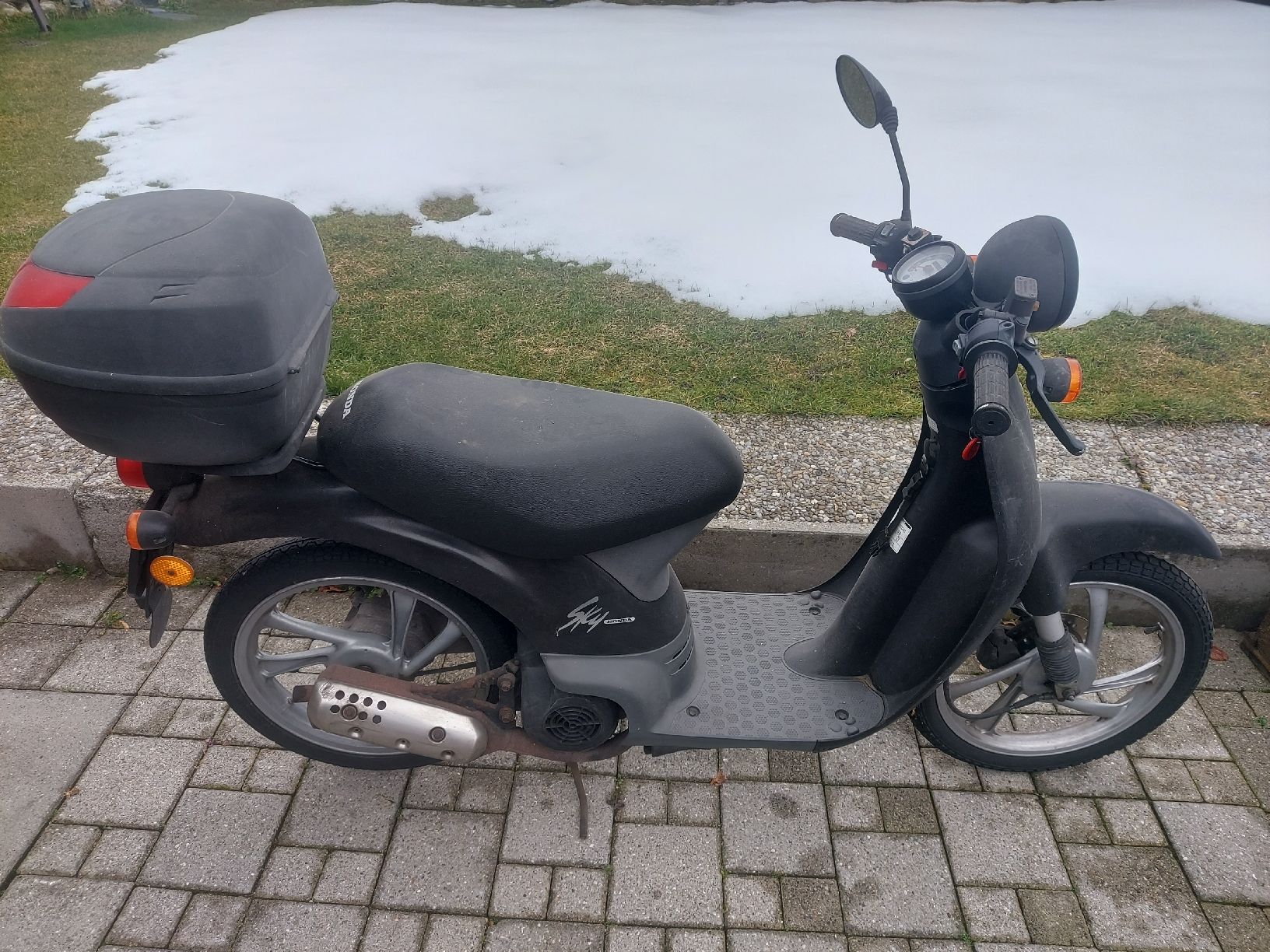Ein 45er Roller der Marke Honda (Defekt) in Trubschachen für CHF 399 ...