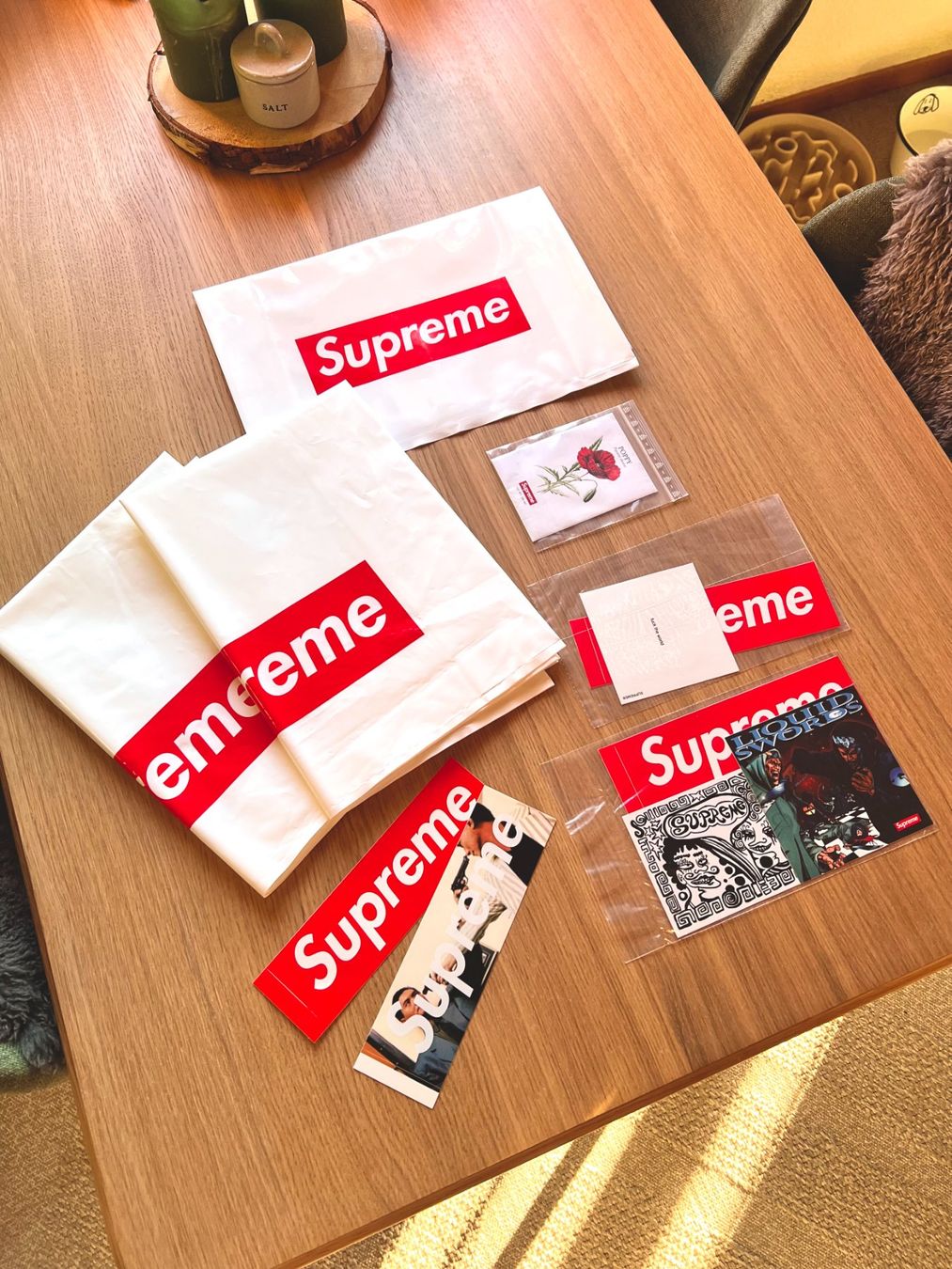 Lot SUPREME Bags & Stickers Original à partir de 1.- ️ (Neu (gemäss ...