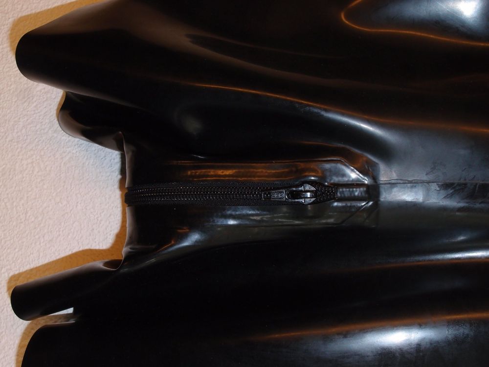 Latex Body Herren Demask Gr. L, mit 3wege-Reissverschluss (Gebraucht ...