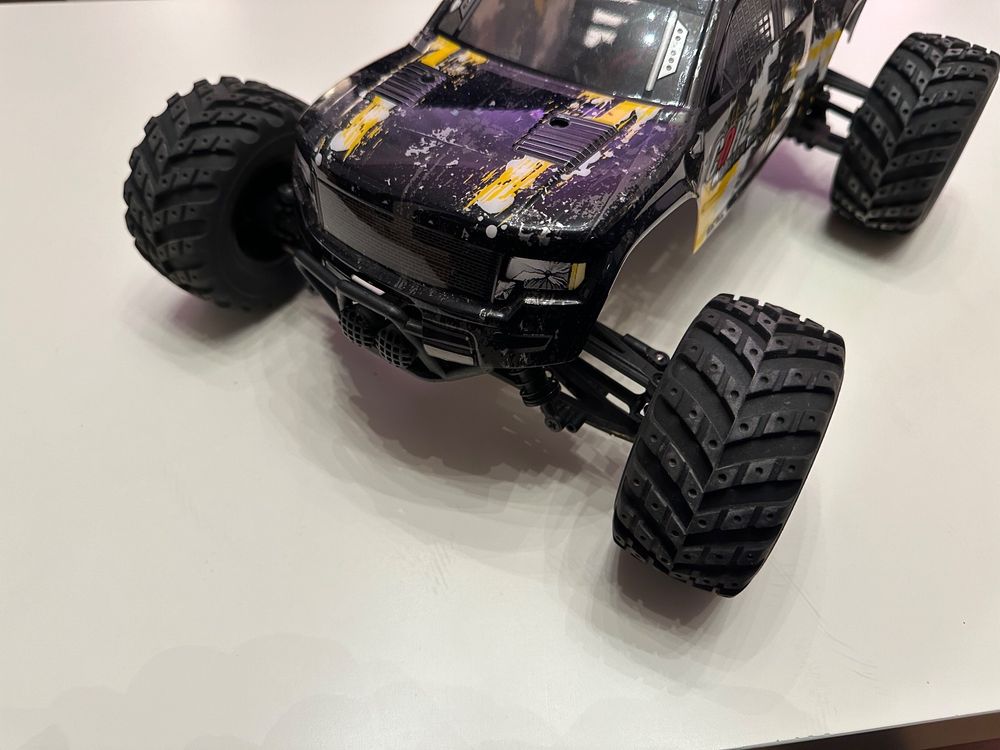 Reely Elektro Monstertruck Core (Defekt) in Luzern für CHF 17 – mit ...