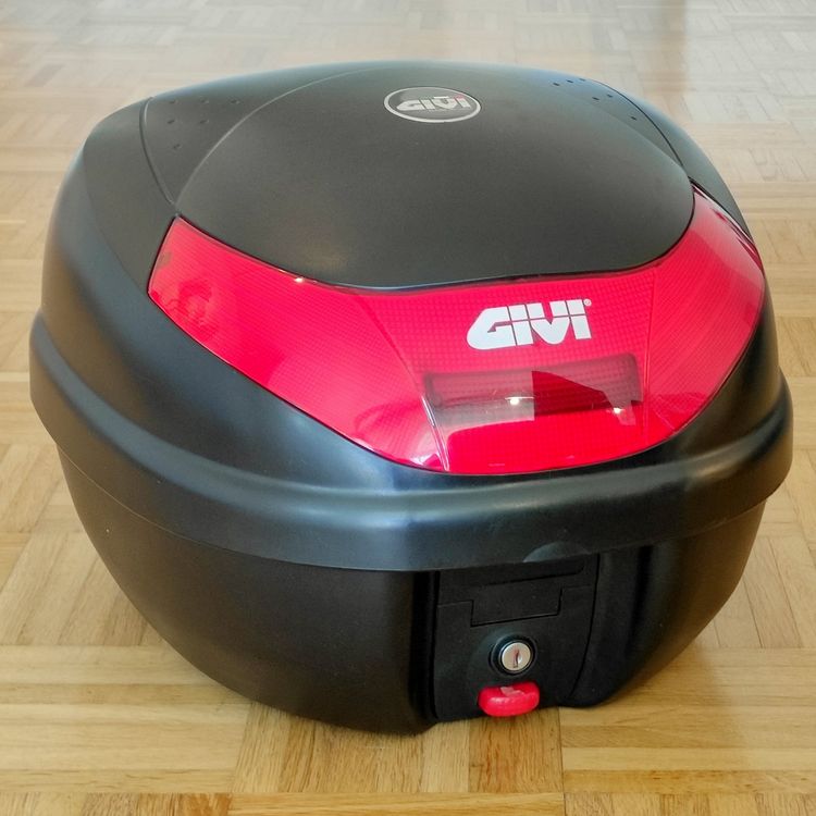 GIVI Top Case mit Adapterplatte (Gebraucht) in Heimberg für CHF 14 – nur Abholung auf Ricardo kaufen