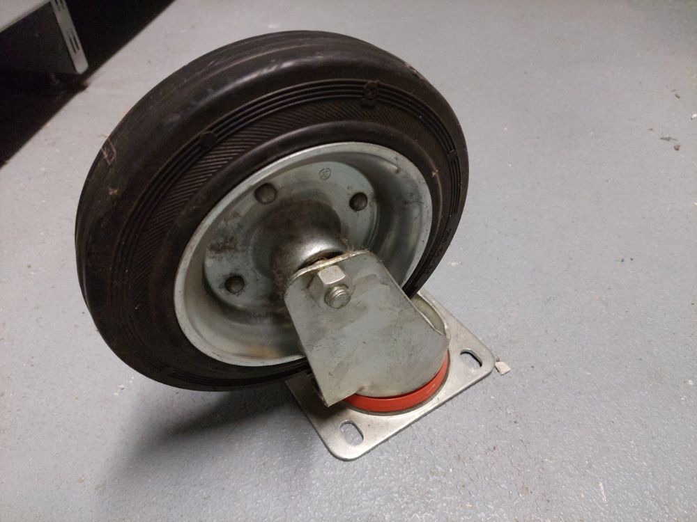 Rollen Lenkrollen Räder Transportrollen (Gebraucht) in Seon für CHF 39 ...