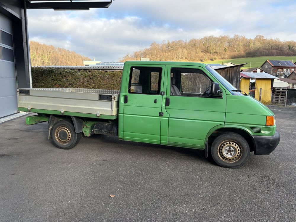 VW T4 Doppelkabine mit Pritsche Jg. 2001 (Defekt) in Meltingen für CHF ...