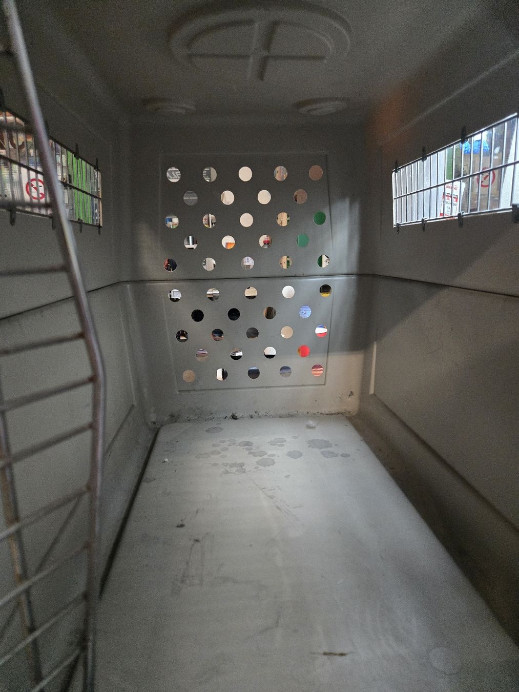 Cage de transport Skykennel pour animaux, solide. (D'occasion) à Le ...