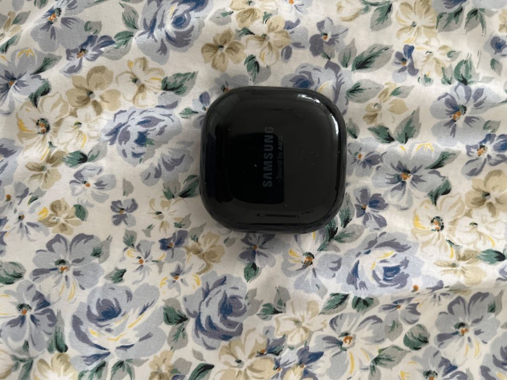 Samsung Galaxy Ear buds (only left bud working) | Kaufen auf Ricardo