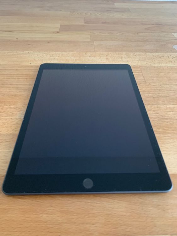 Apple iPad 2020 (8. Gen) - Ladebuchse defekt (Defekt) in Wünnewil für CHF 107 – mit Lieferung ...