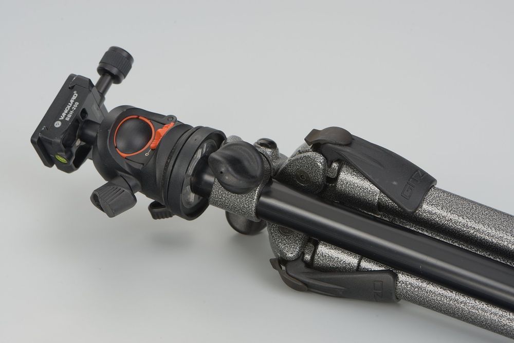 Gitzo Stativ G2220 mir Arca Typ Vanguard BBH-200 Kopf | Kaufen auf Ricardo