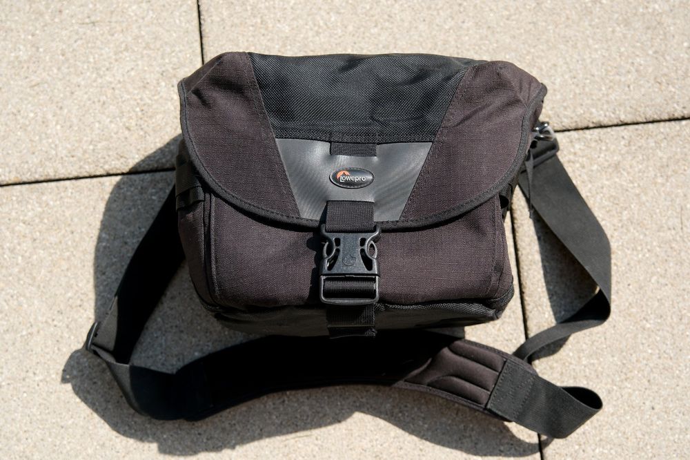 Lowepro Stealth Reporter D200 AW Fototasche | Kaufen auf Ricardo