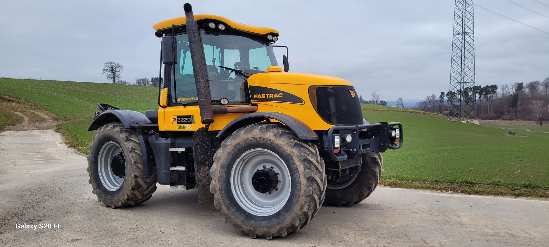 Traktor JCB Fastrac 3220 (Gebraucht) in Wünnewil für CHF 53900 – nur ...
