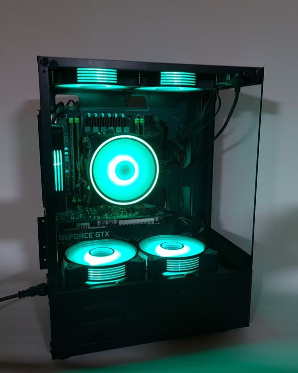 Power PC RTX 4060 Ti 8GB 32Gb Ram Xeon 14-Kern Linux Mint 22 (Gebraucht ...