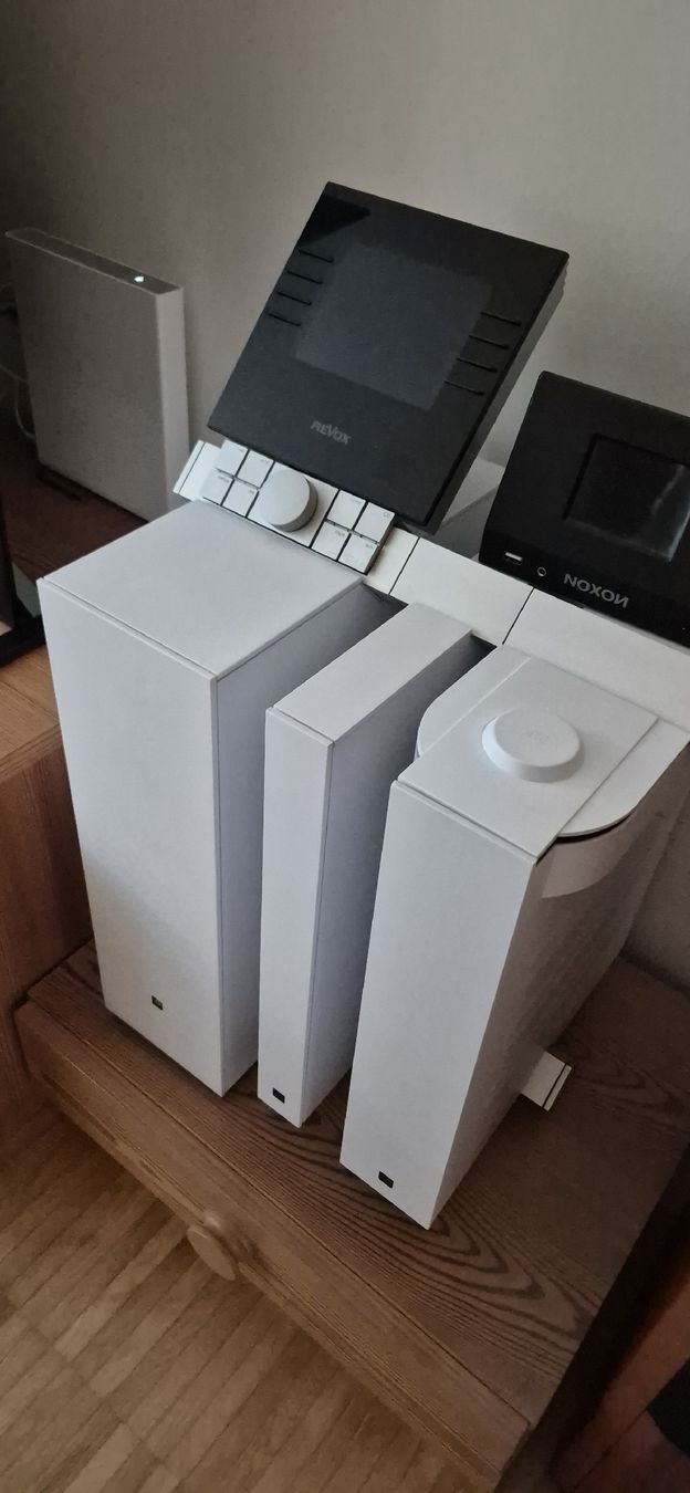 Revox Evolution weiss mit CD Player (Gebraucht) in Uster für CHF 300 – nur Abholung auf Ricardo ...