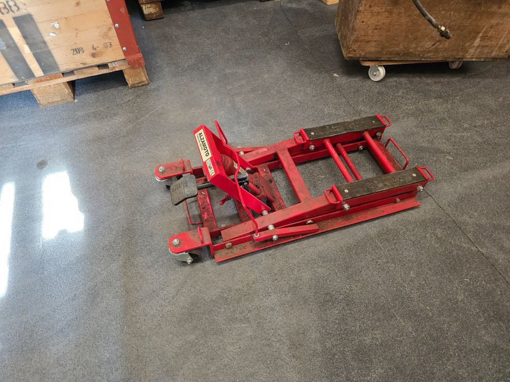 Hydraulische Alzamoto Motorrad Hebebühne bis 680kg ab 1.- (Gebraucht) in KRINAU für CHF 55 – nur ...