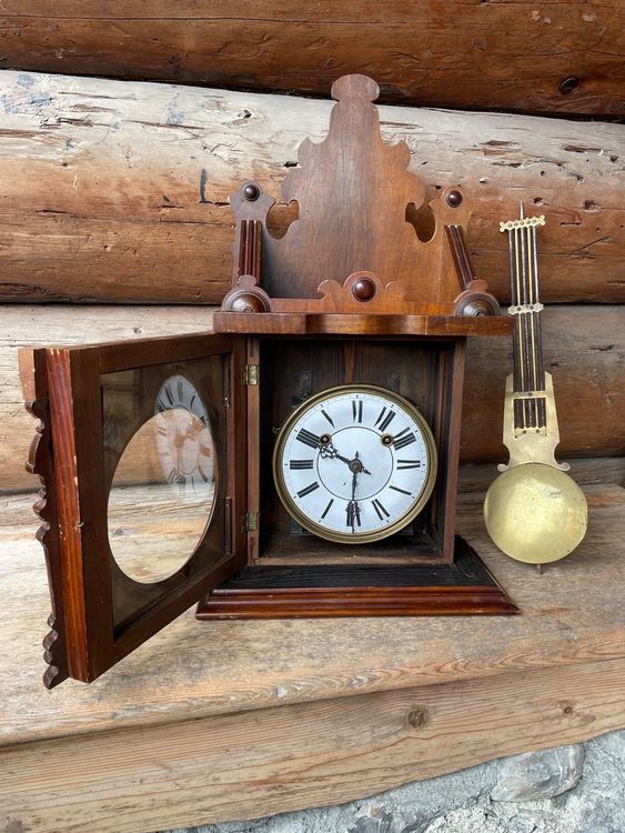 Antike Uhr (Gebraucht) in Herrliberg für CHF 25 – nur Abholung auf Ricardo kaufen