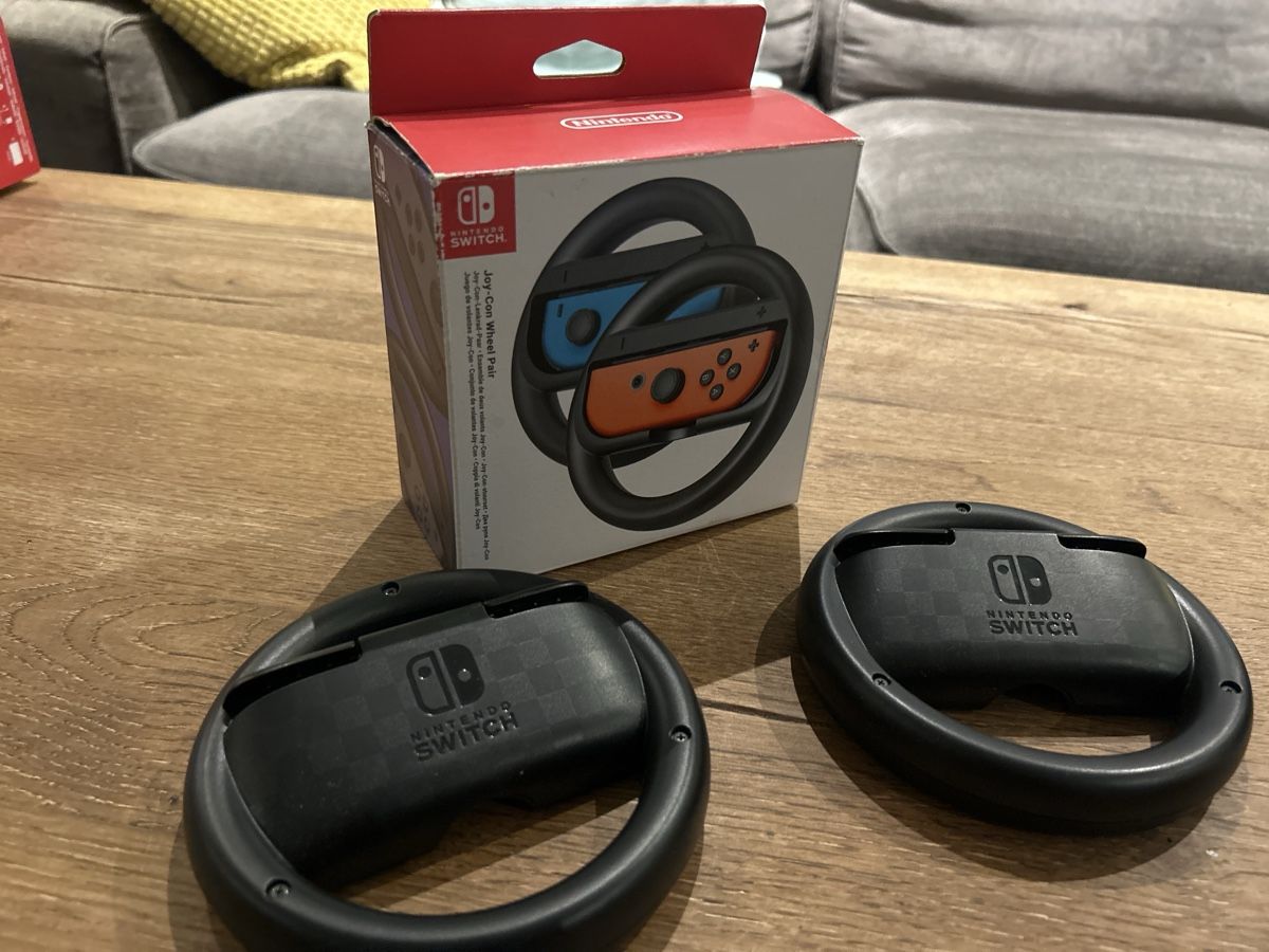 Nintendo Switch - + Mario Game - Good Condition (Gebraucht) in Maur für ...