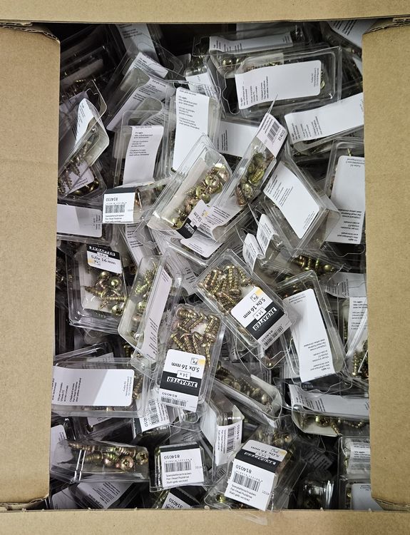 Restposten Schrauben – Original verpackt, ab 1.- CHF! (Neu und originalverpackt) in Ebmatingen ...