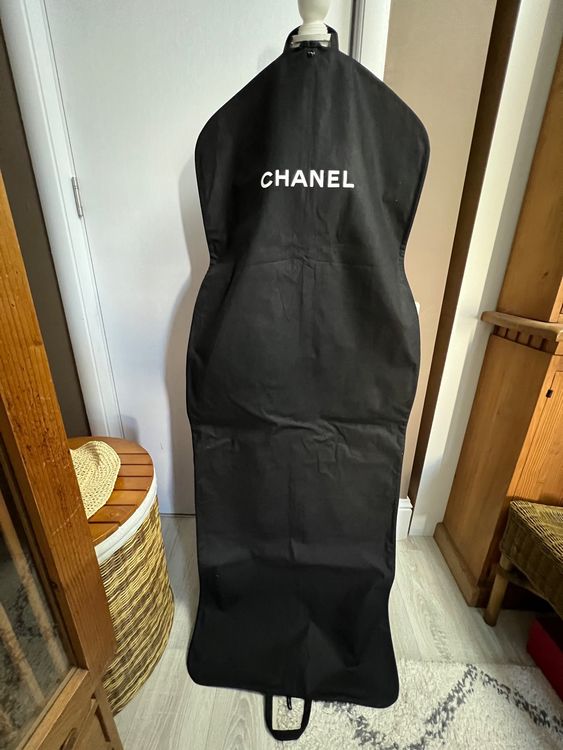 CHANEL KLEIDERHULLE (Gebraucht) in Zürich für CHF 100 – mit Lieferung ...