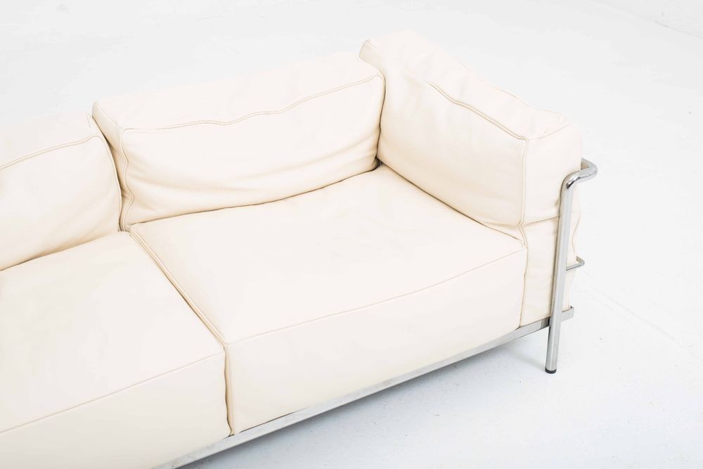 Cassina LC3 3-Sitzer Sofa von Le Corbusier in Leder (Gebraucht) in Zürich für CHF 7980 – nur ...