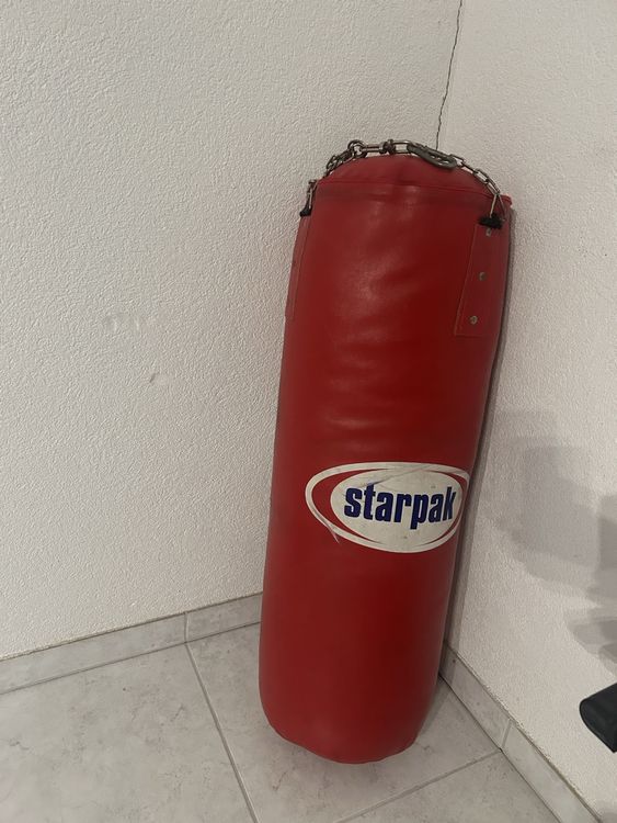 Roter Boxsack Starpak (Gebraucht) in Jona für CHF 1 – nur Abholung auf ...