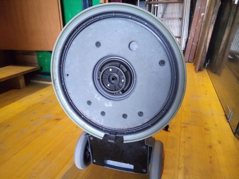 Taski Ergodisc 200 Einscheiben Reinigungs-Maschine (Gebraucht) in ...