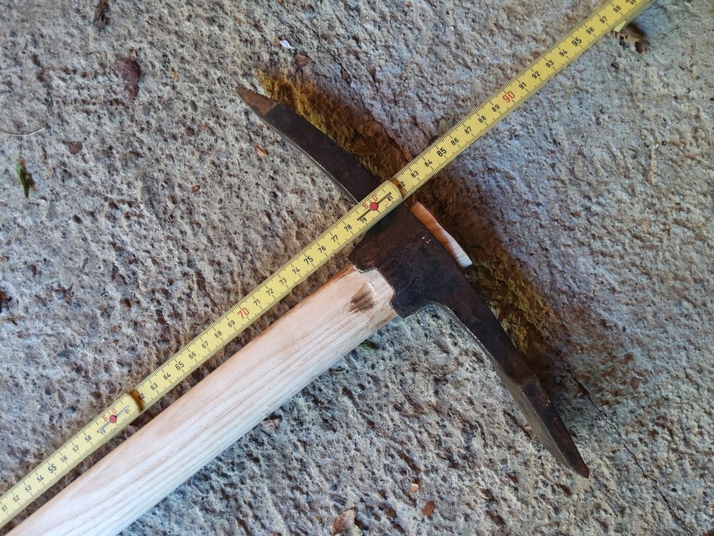 Pickel (Gebraucht) in Aeschi b. Spiez für CHF 25 – nur Abholung auf Ricardo kaufen