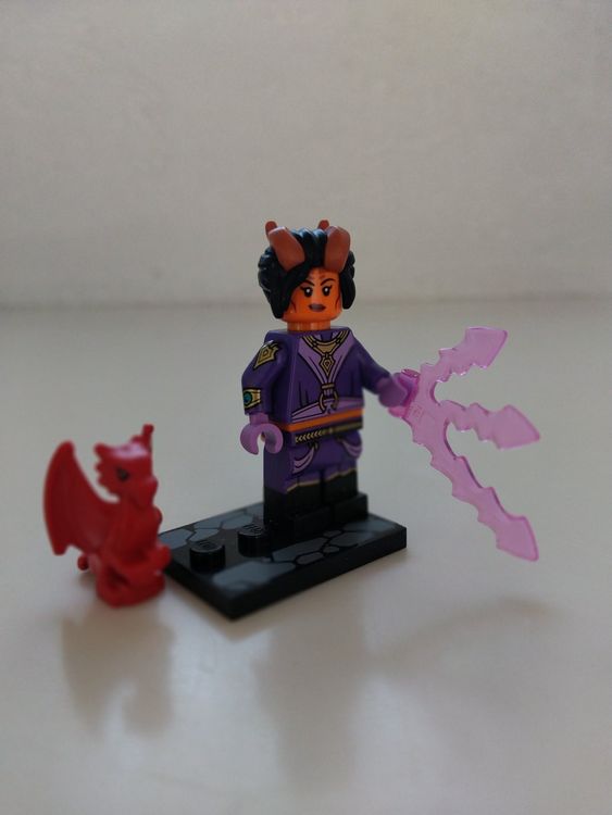 Lego Dungeons & Dragons - Tiefling Zauberin | Kaufen auf Ricardo