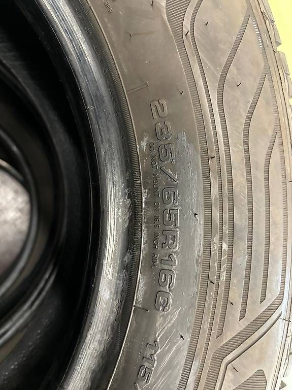 Reifen pneus 4 saisons Goodyear 235/65r16 (D'occasion) à Semsales pour ...