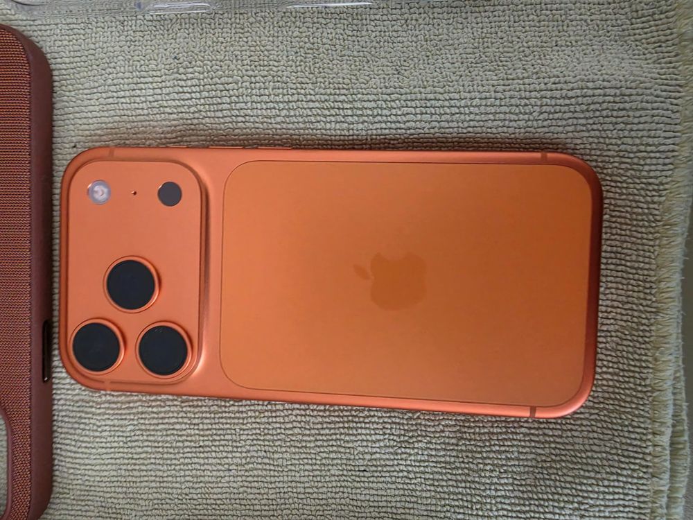 Apple iPhone 17 Pro 256 GB, Cosmic Orange, 6.30" (Neu (gemäss ...