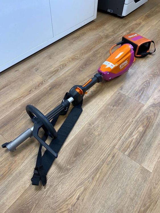 Stihl Kombi System KMA 130 R Motor (AMS 28448) (Gebraucht) in Niederwil AG für CHF 400 – nur ...