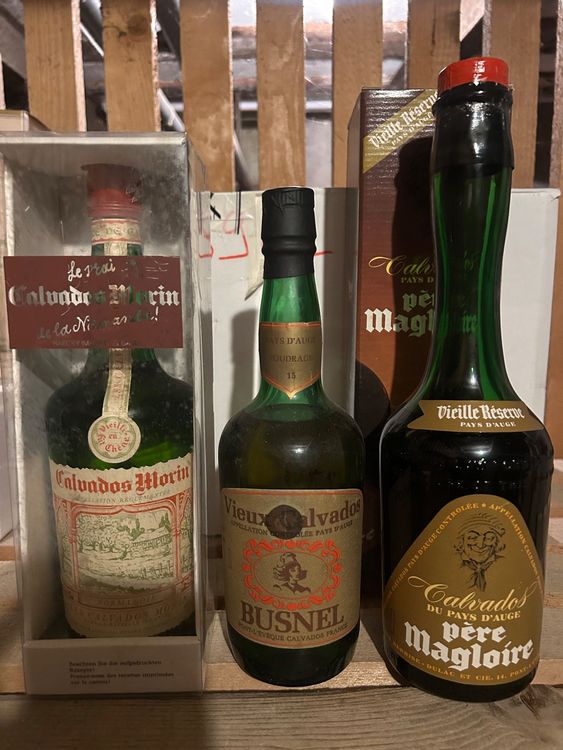 Lot de 3 belles bouteilles anciennes de CALVADOS | Kaufen auf Ricardo