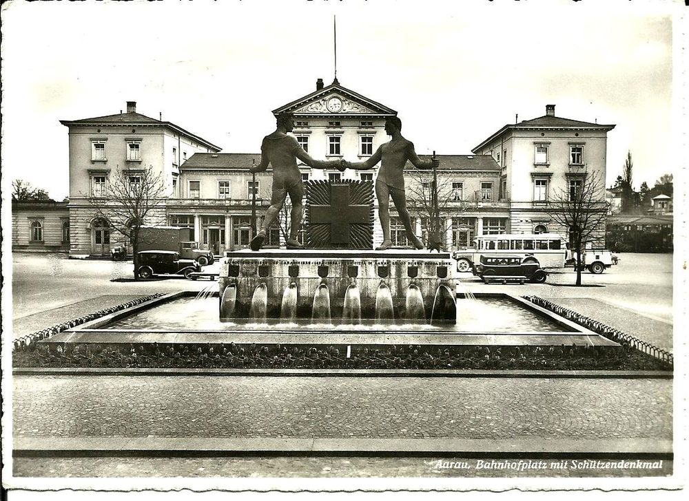 AK AARAU BAHNHOF OLDTIMER 1945 SCHÜTZENDENKMAL (Gebraucht) in Aarau für CHF 4 – mit Lieferung ...