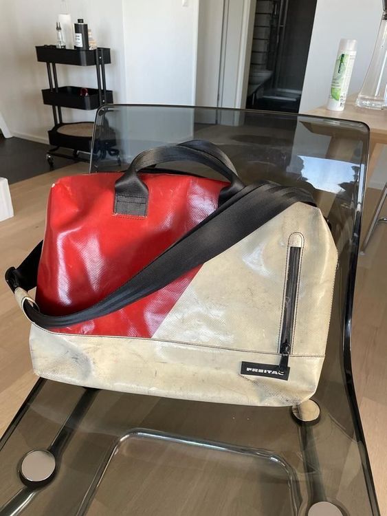 Freitag F305 Roy Laptop Bag (Gebraucht) in Zürich für CHF 110 – mit ...