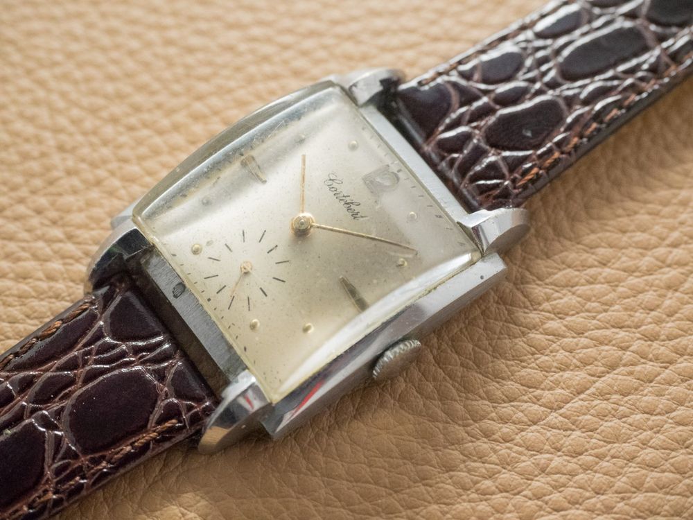 Vintage Cortébert quadratisch domed glass dress watch 1950s (D'occasion ...