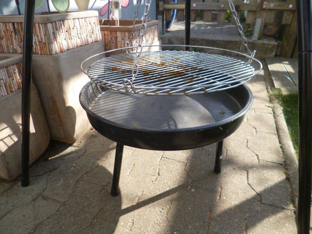 Pendelgrill mit Feuerschale (Gebraucht) in für CHF 32 – nur Abholung ...